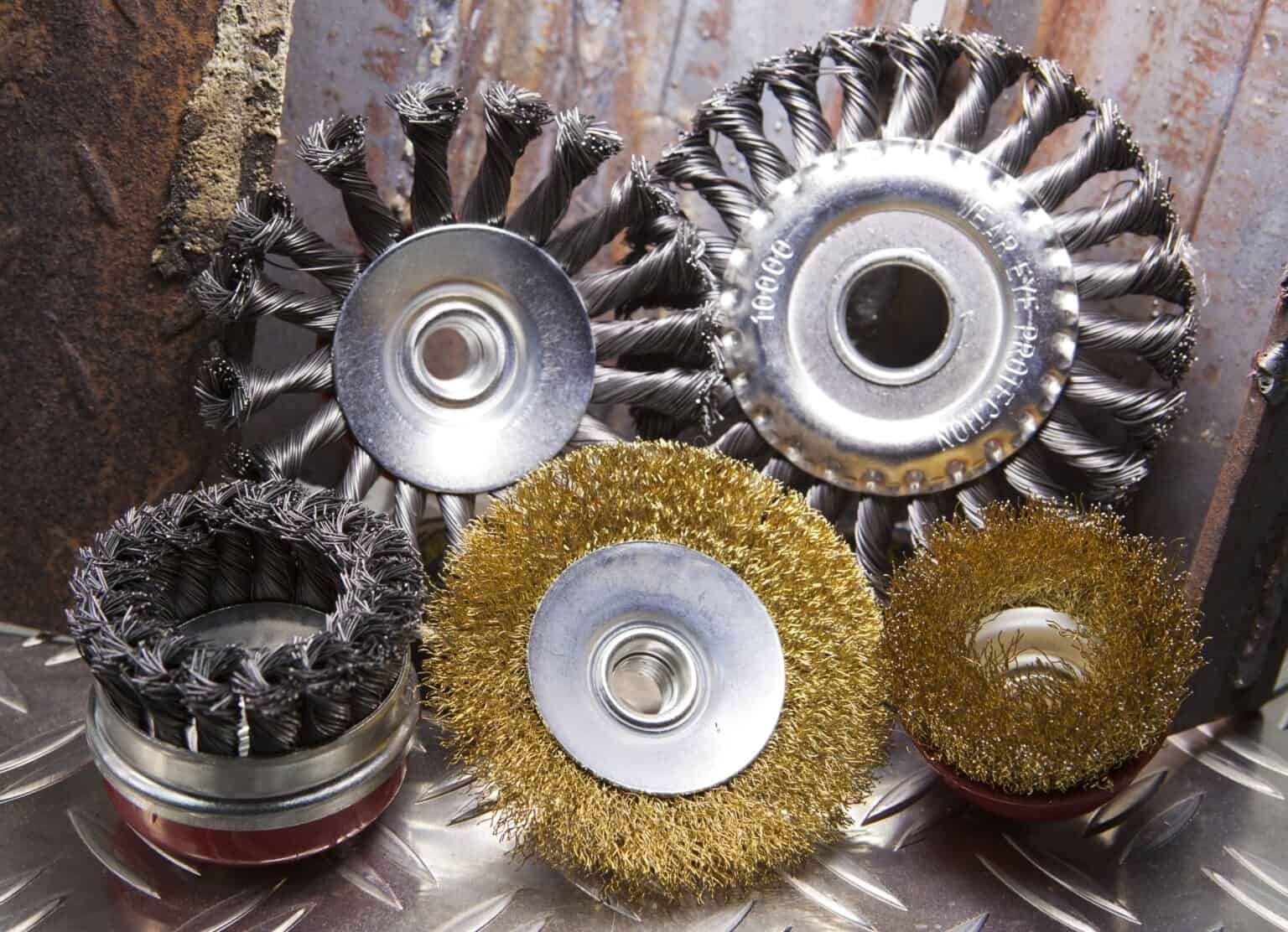 Comparing Industrial Brushes: Wire vs. Nylon vs. Natural Bristles